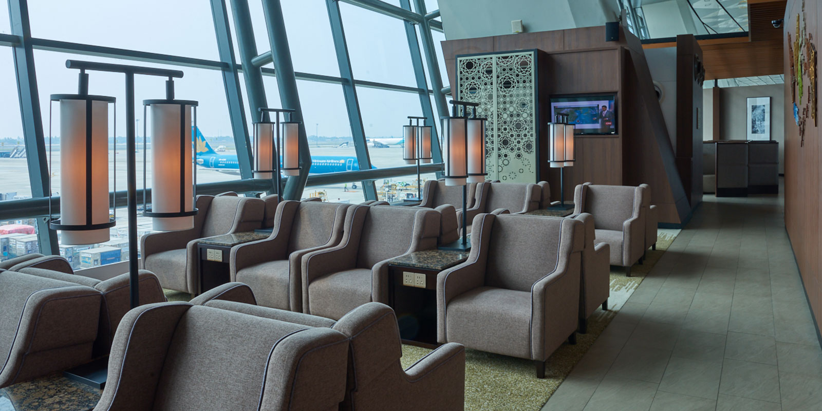 Saphire - Plaza Premium Lounge (International Departures, Terminal 3) | Plaza Premium Lounge