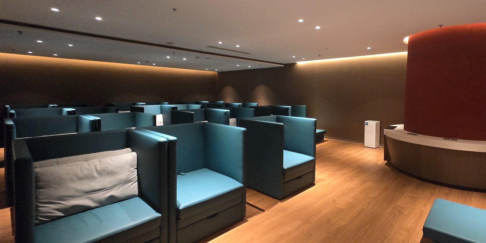Joy Lounge (International Departure, Terminal 3E) | Plaza Premium Lounge