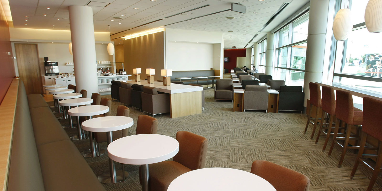 Plaza Premium Lounge (Domestic Departures, Terminal 3) | Book this lounge | Plaza Premium Lounge ...